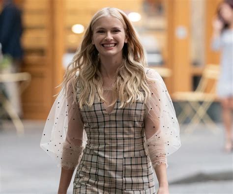 How To Get Camilles Cool Girl Look In Emily In Paris The Everygirl