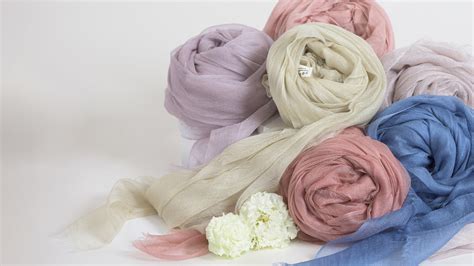 時尚精品網 Apt 3r 姐妹私訊來說，晚間還是需要新品大補帖才能有個好眠。那 這篇偷跑幾款許願商品好嗎☺️ 首先是終於登場的夏日無敵