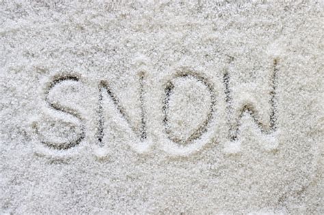 인공 눈 배경에 그려진 문자와 수제 Diy 쉬운 카드 디자인의 이미지 수제 축제 Xmas 인사말 카드 눈 메시지 0명에 대한 스톡 사진 및 기타 이미지 Istock