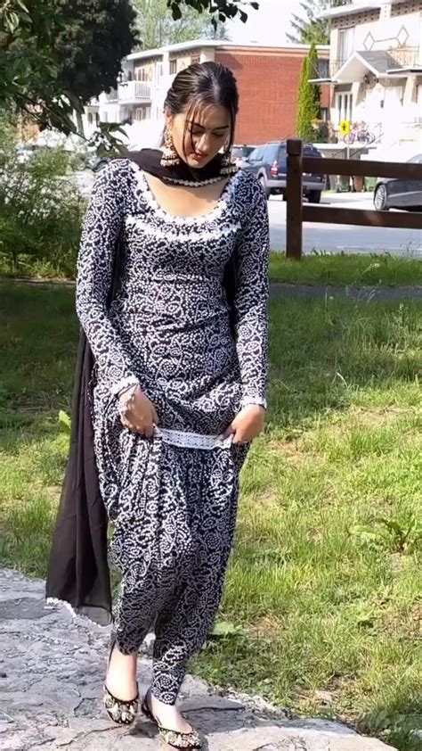 Bhabi Ik Var Dede Teri Salwar Khol K Teri Bund Sari Rat Padni Dso Apne Vichar R Punjabiactresses