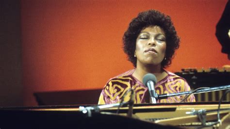 The Subtle Eternity Of Roberta Flack Tidal Magazine