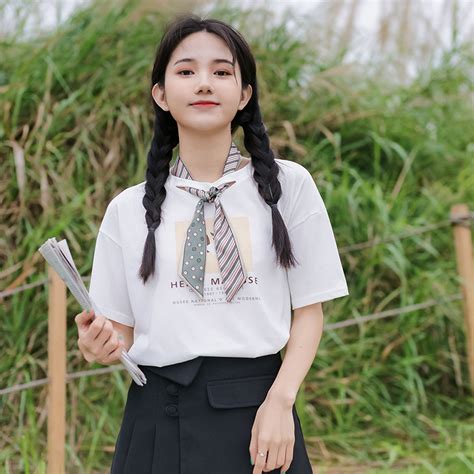 လက်တို ရှပ်အင်္ကျီ အမျိုးသမီး ညှပ်ရိုး အပေါ်ဝတ်အင်္ကျီ ကြိုးစားအားထုတ်မှု ဒီဇိုင်း အာရုံ တစ