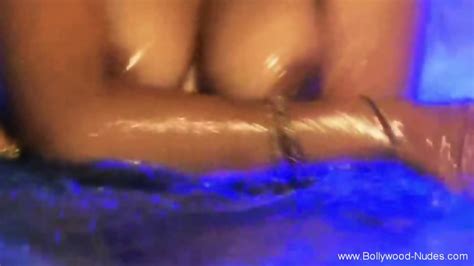 Indian Woman Cleanses Her Sinful Soul Dancing Gracefully Eporner