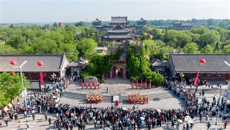 五一假期 洪洞大槐树寻根祭祖园景区寻根游热度狂飙 演出 游客 手机