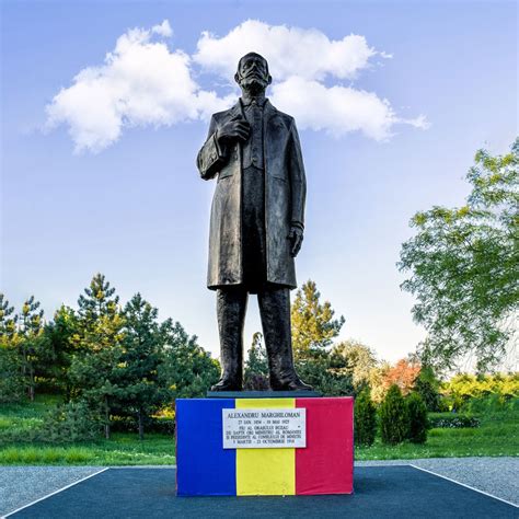 Statuia Lui Alexandru Marghiloman Patrimoniu Qr Buz U