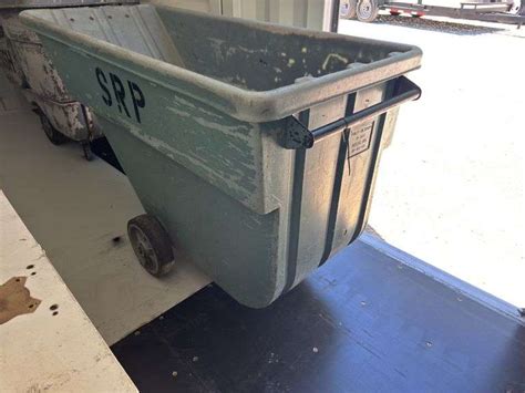 Rolling Garbage Dumpster Taylor Auction And Realty Inc