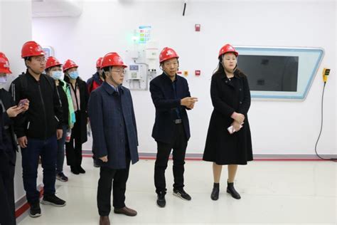 清华大学工物系大健康团队来访中科离子 中科离子