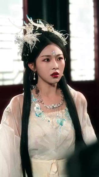 《诞下至尊金龙后我杀疯了》1 36全集剧情介绍播出时间演员表分集剧情 《诞下至尊金龙后我杀疯了》2024电视剧 台词课