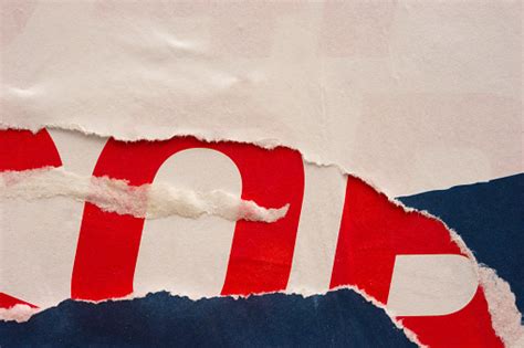 오래 찢어진 찢어진 종이 구겨진 구겨진 포스터 그런지 질감 배경 플래카드 스톡 사진 간판에 대한 스톡 사진 및 기타 이미지 Istock