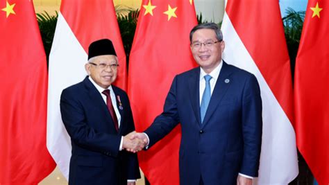 Премьер Госсовета КНР провел встречу с вице президентом Индонезии Cgtn на русском