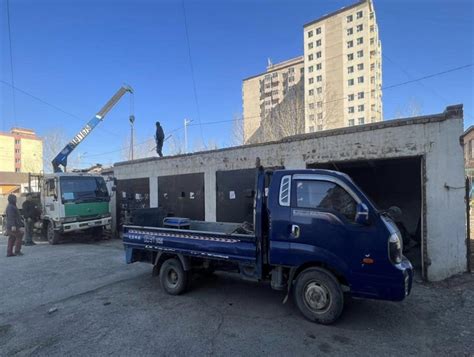 Нийтийн эзэмшил газарт барьсан 13 гараашийн газрыг чөлөөллөө E Mn