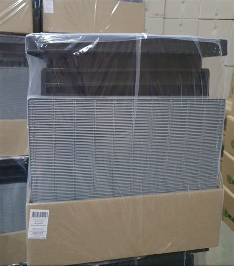 Комод шкафчик тумбочка пластиковая с бежевыми фасадами на 4 ящика 597 грн Товари для