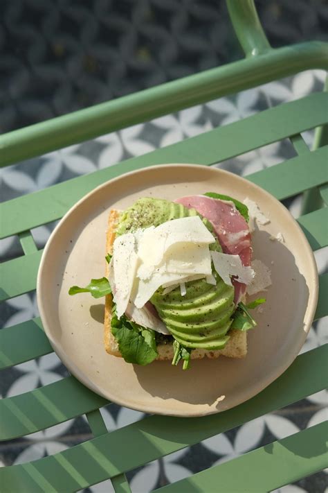 건강한 고명 균형이 잡힌 녹색 다이어트 맛 맛있는 미식가 뷔페 브런치 빵 샌드위치 소풍 스낵 식사 식사 준비 신선 아루 굴라 아보카도
