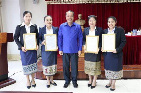 ພິທີຮັບເອົາມະຫາຊົນກ້າວໜ້າເຂົ້າເປັນສະມາຊິກພັກສຳຮອງ