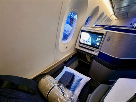 United Polaris Review Business Class Syd Lax Nerdwallet