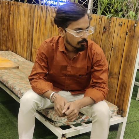 Saurabh Janghela Saurabh Janghela • Threads Say More