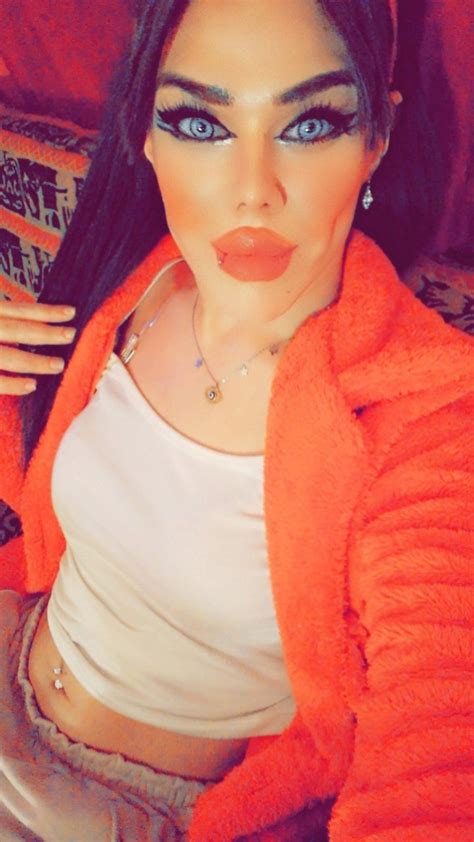 Queen Junella Syrian Transsexual Escort In Beirut