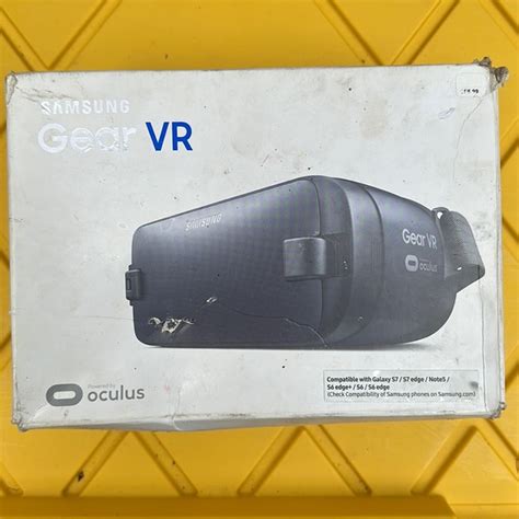 Samsung Vr Ar And Accessories Samsung Gear Vr Powered By Oculus