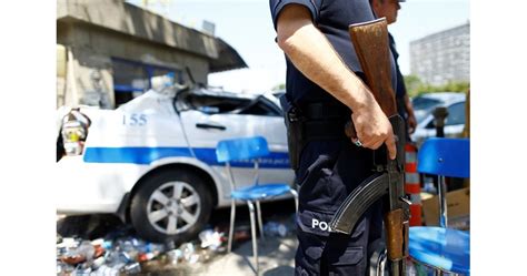 Неидентифициран мъж откри стрелба край сградата на съда в Анкара