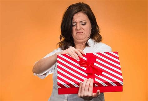 ცუდი საჩუქრები რომლებიც უმჯობესია მაღაზიაში დატოვოთ რჩევები ვივიენისგან