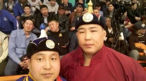 Би их азтай хүн бөхийн буянд ГҮЙДЭГ ЗАСУУЛ БАТЖАРГАЛ Facebook