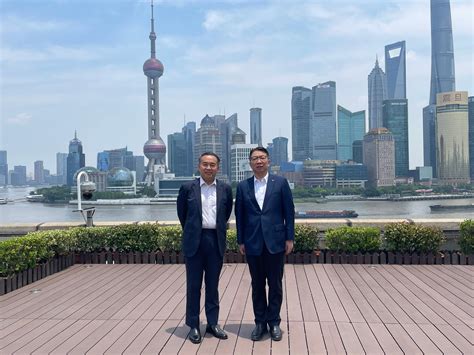 財經事務及庫務局局長在陸家嘴論壇闡述香港如何保持金融穩定（附圖）