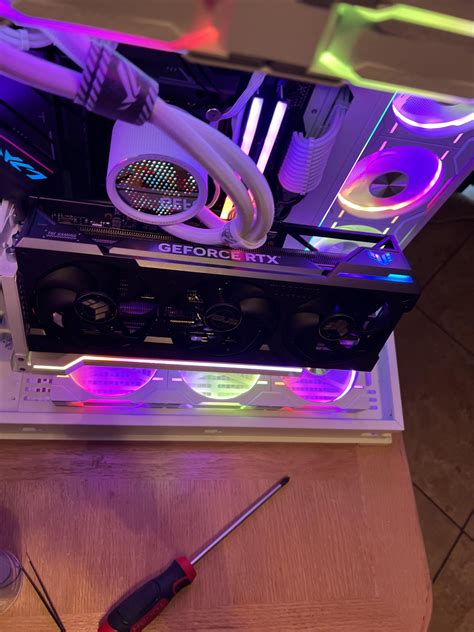 Phanteks Pci E 4 0 Premium Vertical Gpu Bracket White