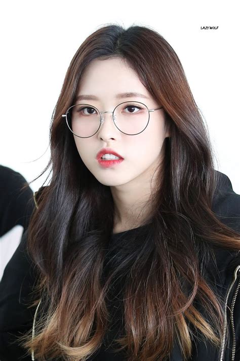 Oliviahye Loona 올리비아혜 이달의소녀 Kpop Girl Groups Korean Girl Groups Kpop Girls My Hero