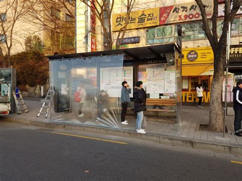 성남시 버스정류장 19곳 온열의자·바람막이 시범 설치경기in 정론의 오직 한 길