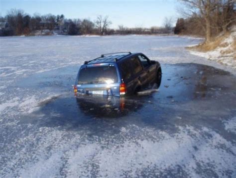 Мөсний даац хүн мал машин тэрэг явахад хангалттай хэмжээнд хүрч бэхжээгүй байна