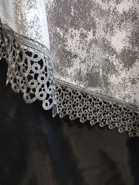 Тюль аркою з мереживом до підвіконня 2 8м 1 6 м Біла Красива тюль із сірим мереживом Готова