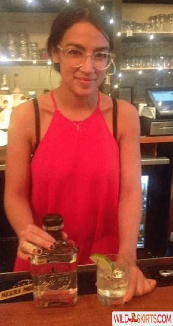 Alexandria Ocasio Cortez AOC Nude Instagram Leaked Photo 113