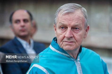 ارامنه تهران برای ایران و نیروهای مسلح دعا کردند عکس