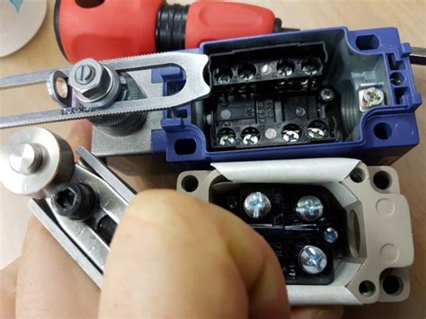 Jys건설용리프트리설치미트스위치 네이버 블로그