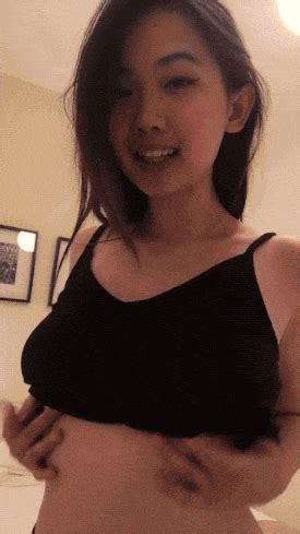 Y Flashing Tits