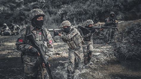 ပေါက်ကွဲမှု ဆက်တိုက်ဖြစ်နေသည့် မန္တလေးမြို့အနီးတွင် တိုက်ပွဲပြင်းထန် Myanmar Now