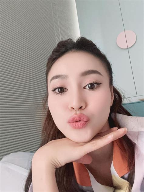 Ninh D Ng Lan Ng C L N Ti Ng Gi A Nghi V N T Ng Sinh Con Saostar Vn