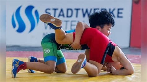 Viele Starke Bilder Su Annen Bringt Beim Nrw Cup Ringer Nachwuchs Auf