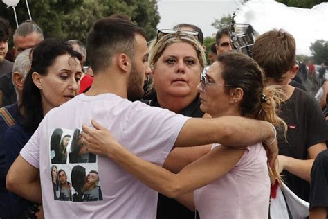 Ragazza Uccisa A Roma Michelle Colpita Al Collo E All Addome Si Difesa Notizie Ansa It