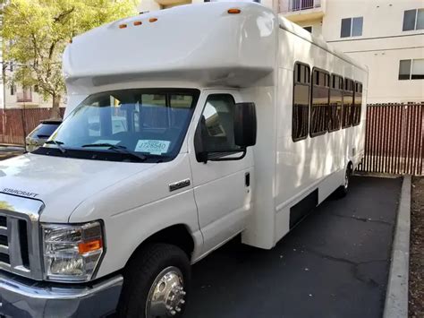 Servicios De Transporte Para Grupos Autobuses Chárter Y Lanzaderas