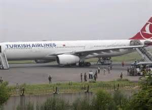 Avión Procedente De Turquía Aterrizó De Emergencia En Barcelona Por