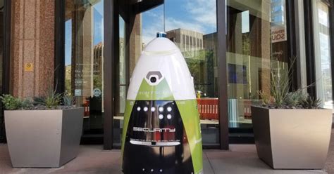 나이트스코프 혁신적 감지 기술로 공공 안전 보장하는 자율 보안 로봇 선보여