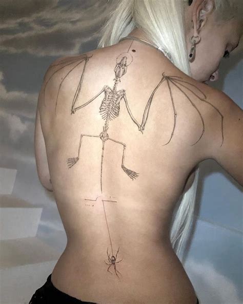 Fashion And Beauty Doja Cat Zeigt Auf Insta Ihr Neues Monster Tattoo Heute At