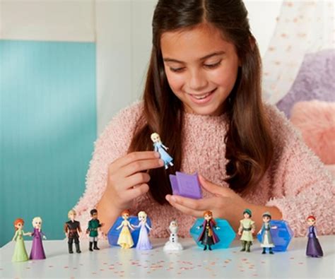 Играчки за момичета Disney Princess от Замръзналото кралство 2 Фигура изненада КОМСЕД