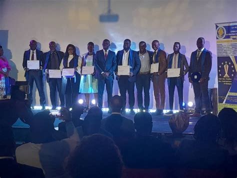 Renforcement Des Capacités 93 Professionnels Sortis Dune Institution Privée Reçoivent Leurs