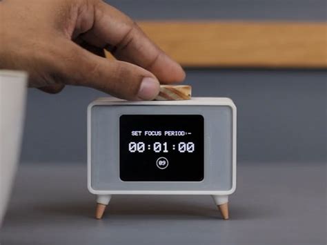 Reduce Distractions And Increase Productivity With This Esp32 Smart