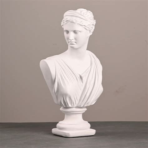 Roman Statues Of Women