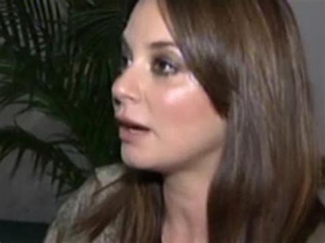 Παγιδευμένοι Ο Νίκος απατούσε την Χρύσα με την Μυρτώ