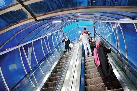 دزدها دست از سر پله برقی هم بر نمی دارند به زودی این پله ها ساخت