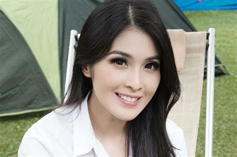 Biodata Dan Profil Artis Sandra Dewi Sandra Dewi Sandra Arty